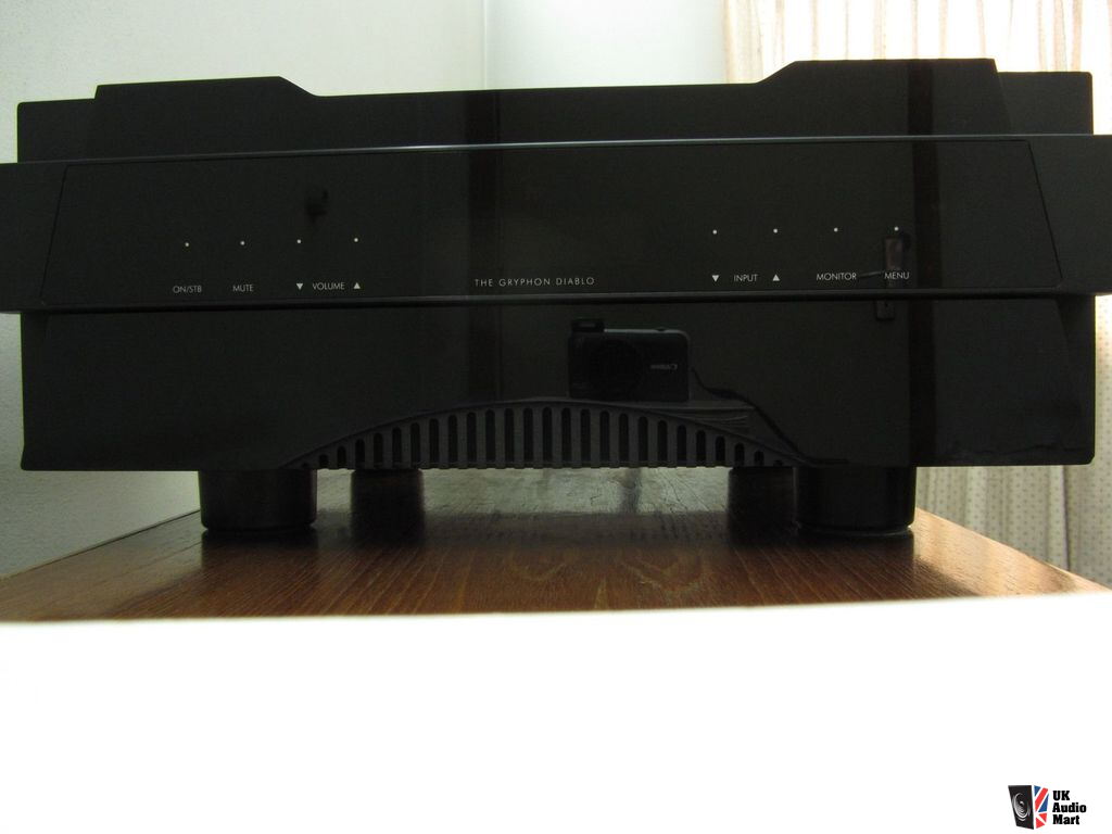 Gryphon Diablo Integtated Amplifier Dual Mono 250w Per Channel - HiFi ...