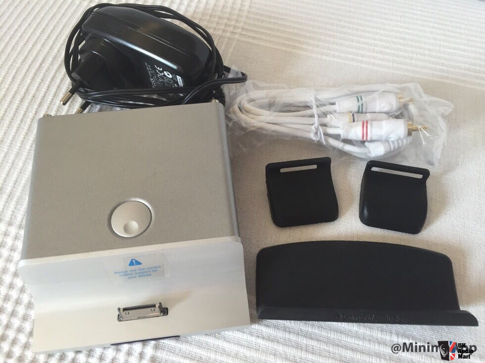 Cambridge ID 100 digital Audiophile dock / transport for iPod, iphone ...