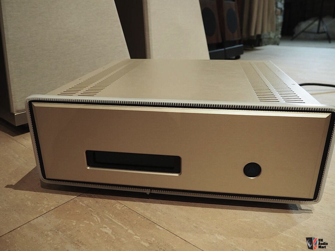 FM Acoustics Resolution 411 MKII Photo #1060029 - UK Audio Mart