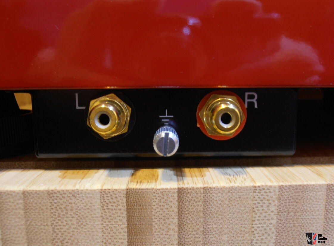 Pro-Ject Debut Carbon (DC) Red with Acutex Cartridge Photo #1196353 ...