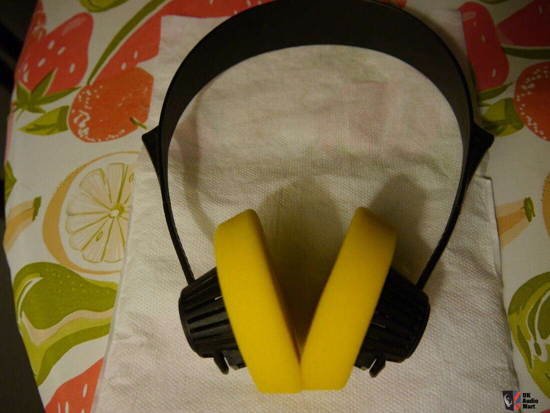 Sennheiser HD 414 Classic 1970s Headphones - Black - 600 Ohm, Brand New ...