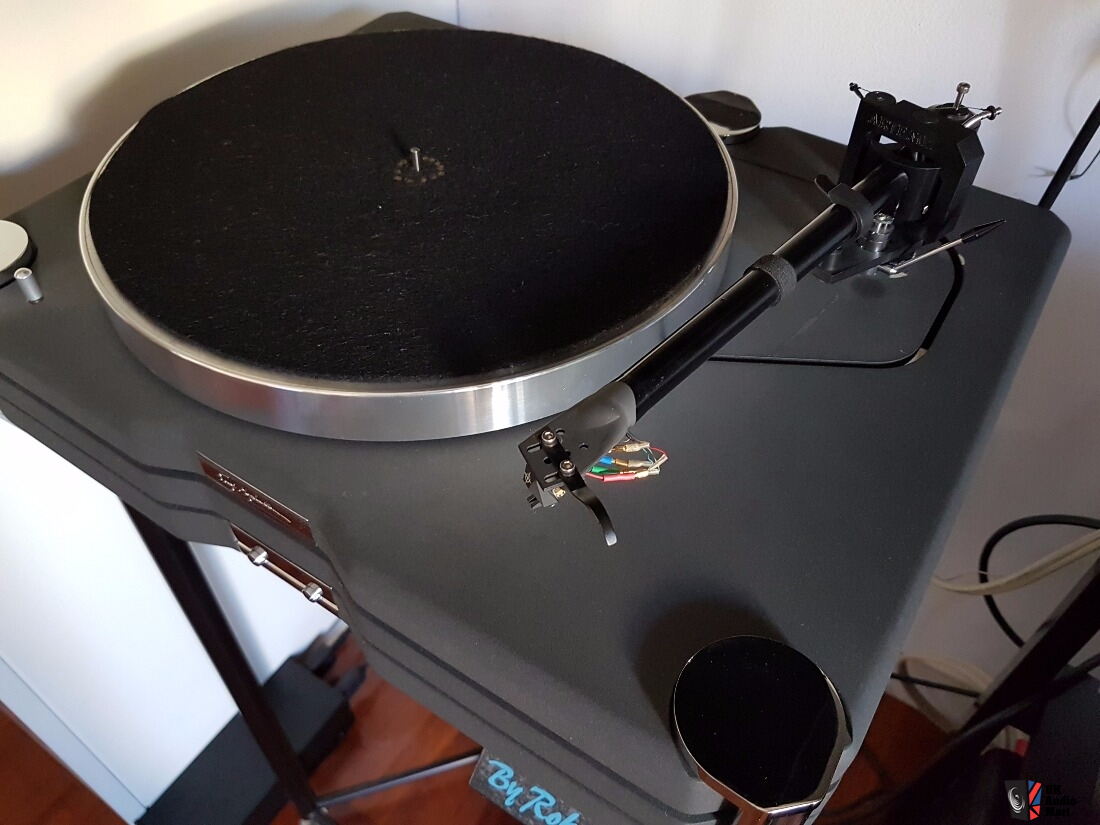 Roksan TMS analog turntable with Artemiz tonearm Photo #1487322 - UK ...