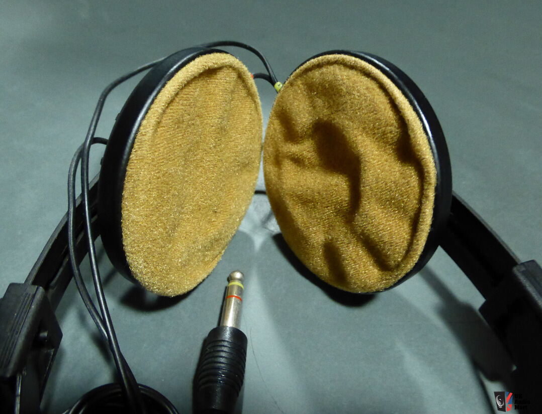 Headphones In The 1970S at Laura Aaron blog