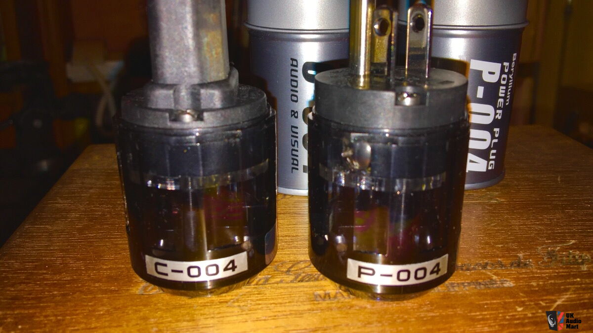 Oyaide P004 / C004 connectors plugs only used once Photo #1798557 - UK ...