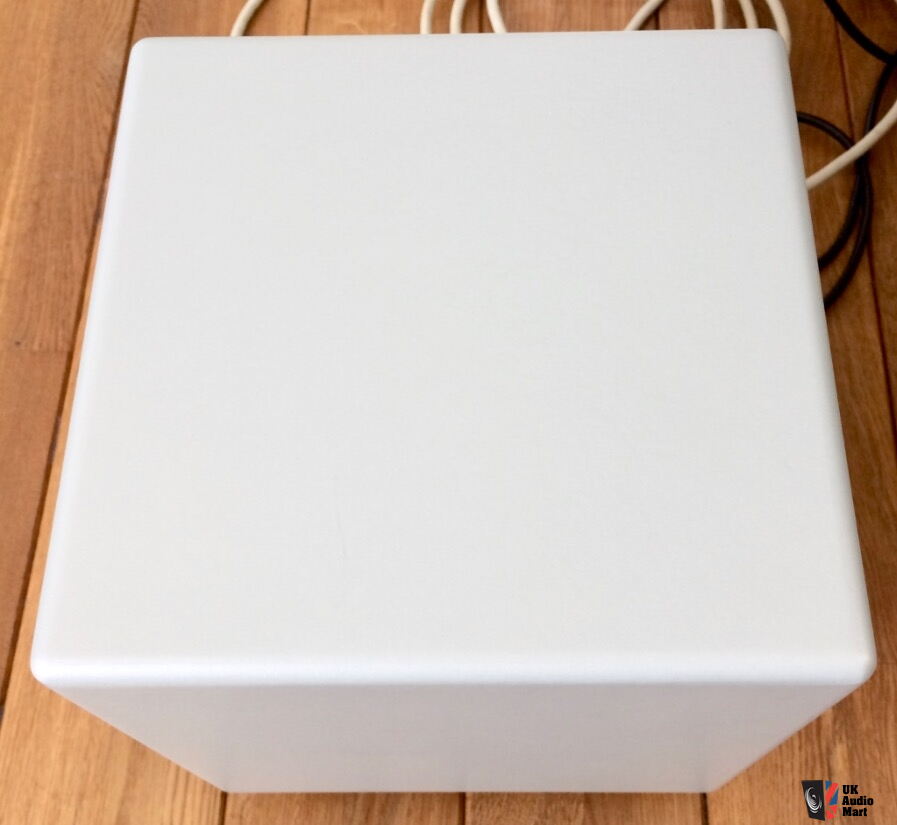 REL QUAKE MKII Subwoofer. Silver Photo #1866731 - UK Audio Mart