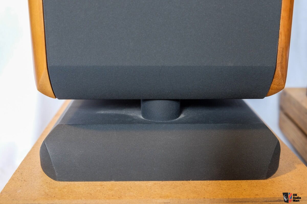 Chario Constellation Cygnus Speakers Photo #2290025 - UK Audio Mart