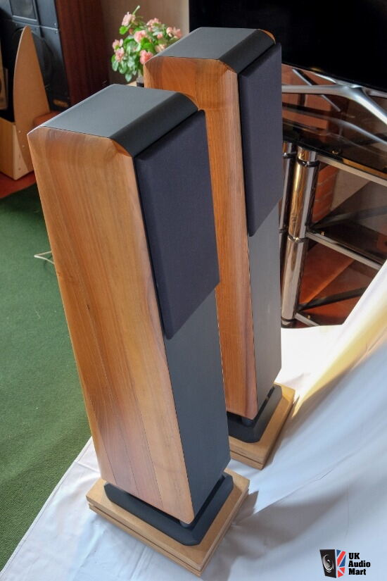 Chario Constellation Cygnus Speakers Photo #2290025 - UK Audio Mart