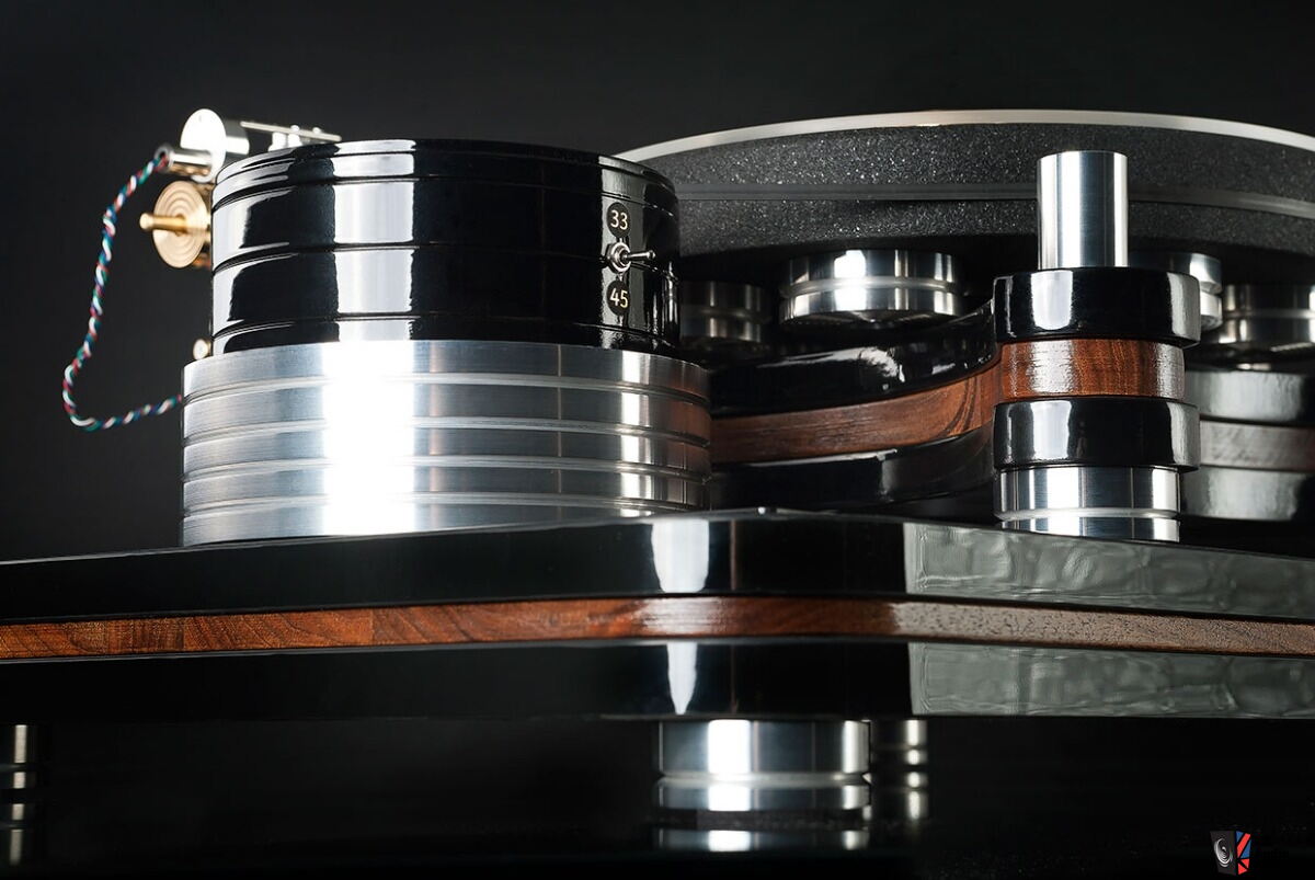 Small Audio Manufacture Renegade Turntable with SAM Tonearm Photo ...