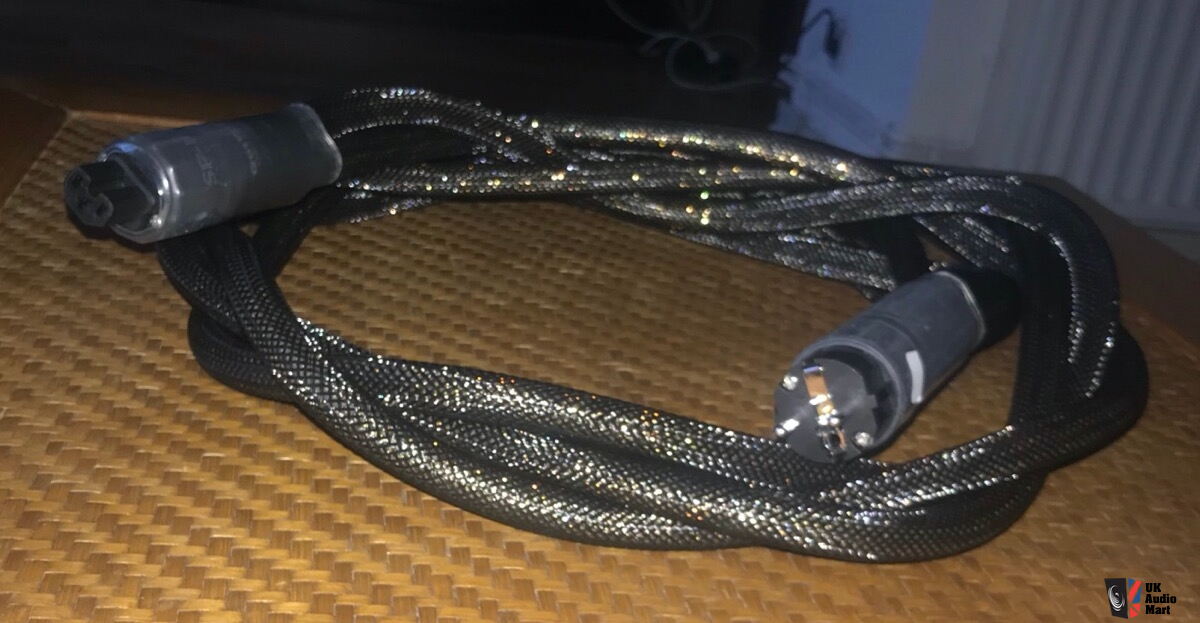 Gutwire SP 18.1 power cable Photo #2450708 - UK Audio Mart