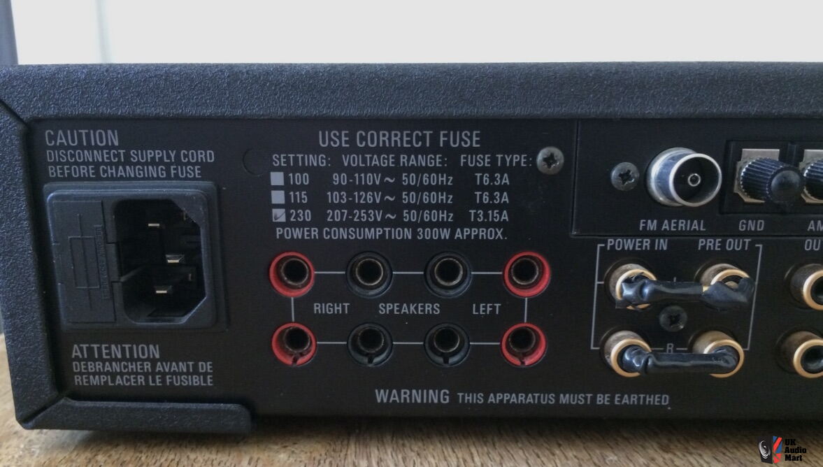 Linn Majik-I with Sneaky Kudos Tuner and remote Photo #2513617 - UK ...