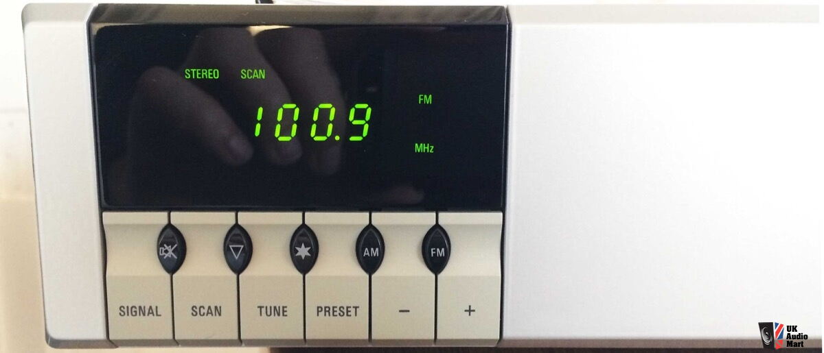 Linn Pekin (Silver) High End FM AM Tuner Photo #2594565 - UK Audio Mart
