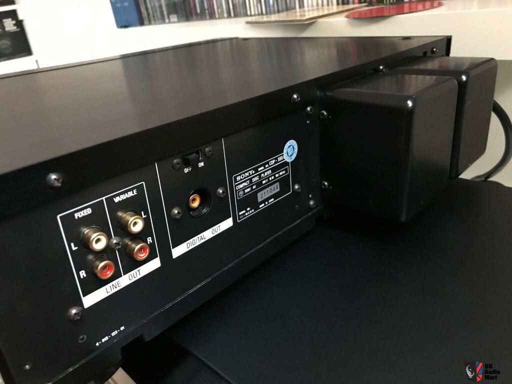 Sony CDP 555 ESD CD Player, fully working condition with original ...