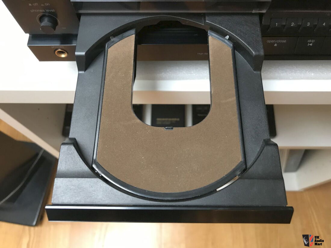 FOR SALE IS Technics SL P1000 CD Player with ACCESSORIES! Photo ...