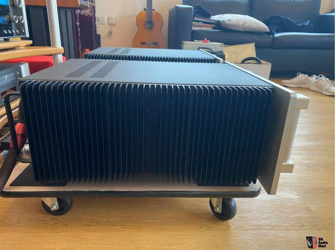 Jeff Rowland Model 7 Monoblock Amplifiers. ** Awesome 700 watt Power ...