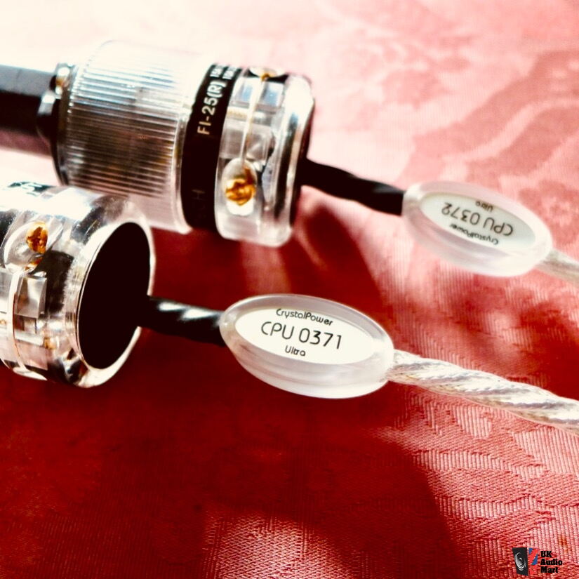Crystal Cable ULTRA DIAMOND POWER cable Photo #3484053 - UK Audio Mart