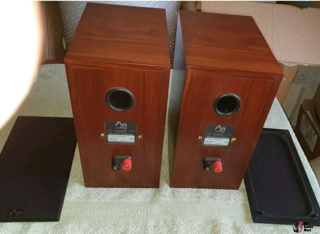 Avi Neutron III MONITOR Speakers For Sale - UK Audio Mart
