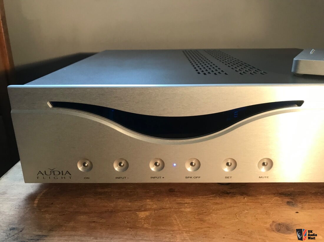 Audia Flight FL Three S (phono & dac) integrated Photo #4154757 - UK ...