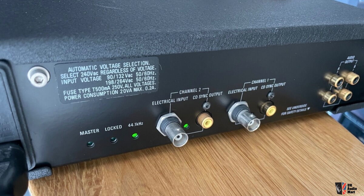 Linn Numerik Digital Analogue Converter/ DAC with Linn BNC cable + 1 ...