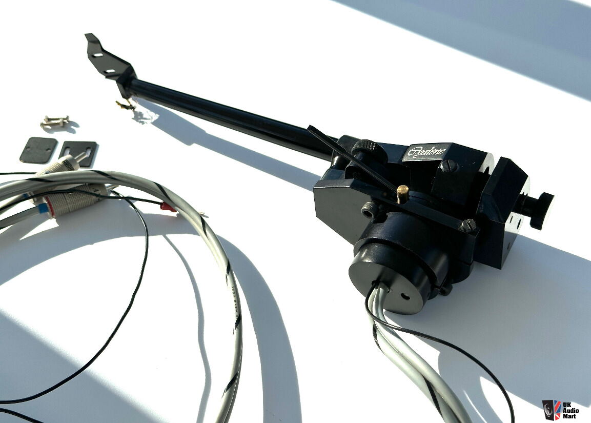 Helius CyaleneTonearm Photo #4452666 - UK Audio Mart
