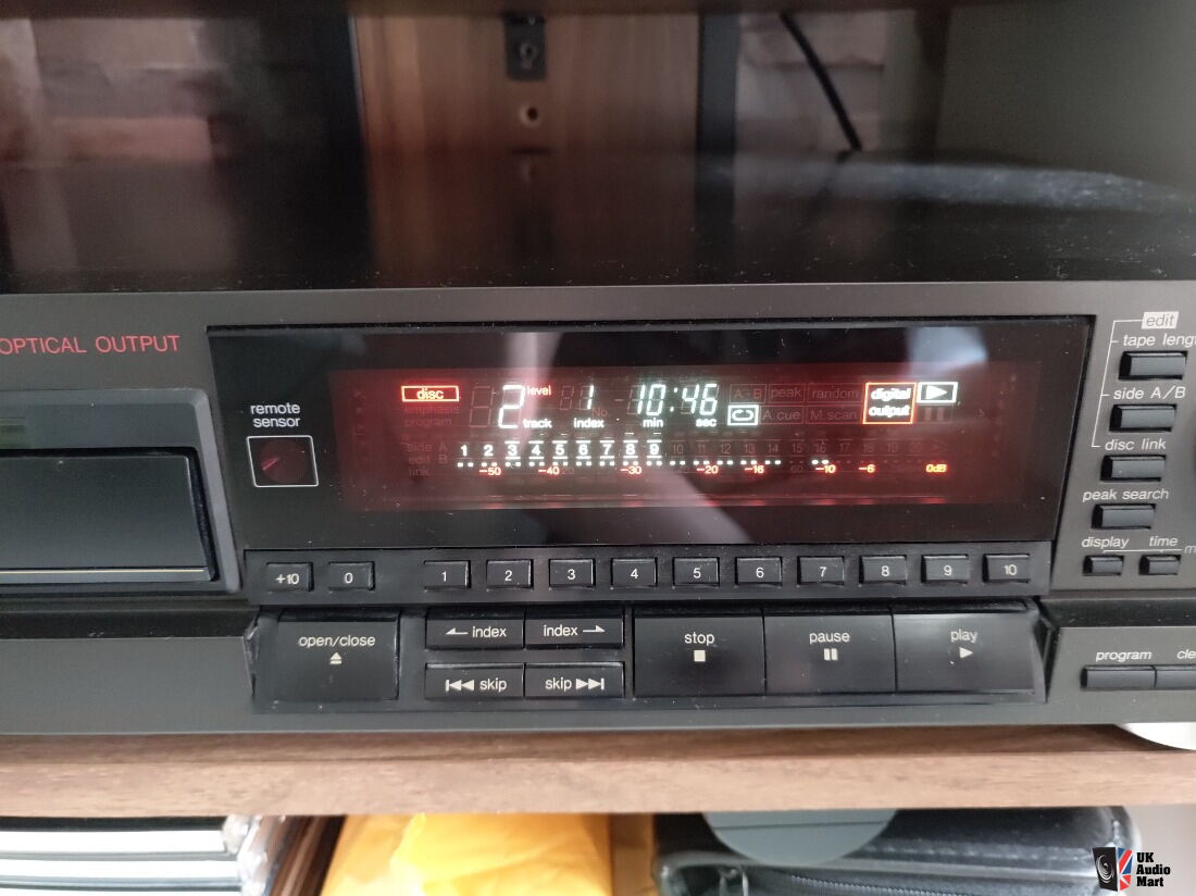 Technics SL-P555 cd player + remote control + operating instructions ...