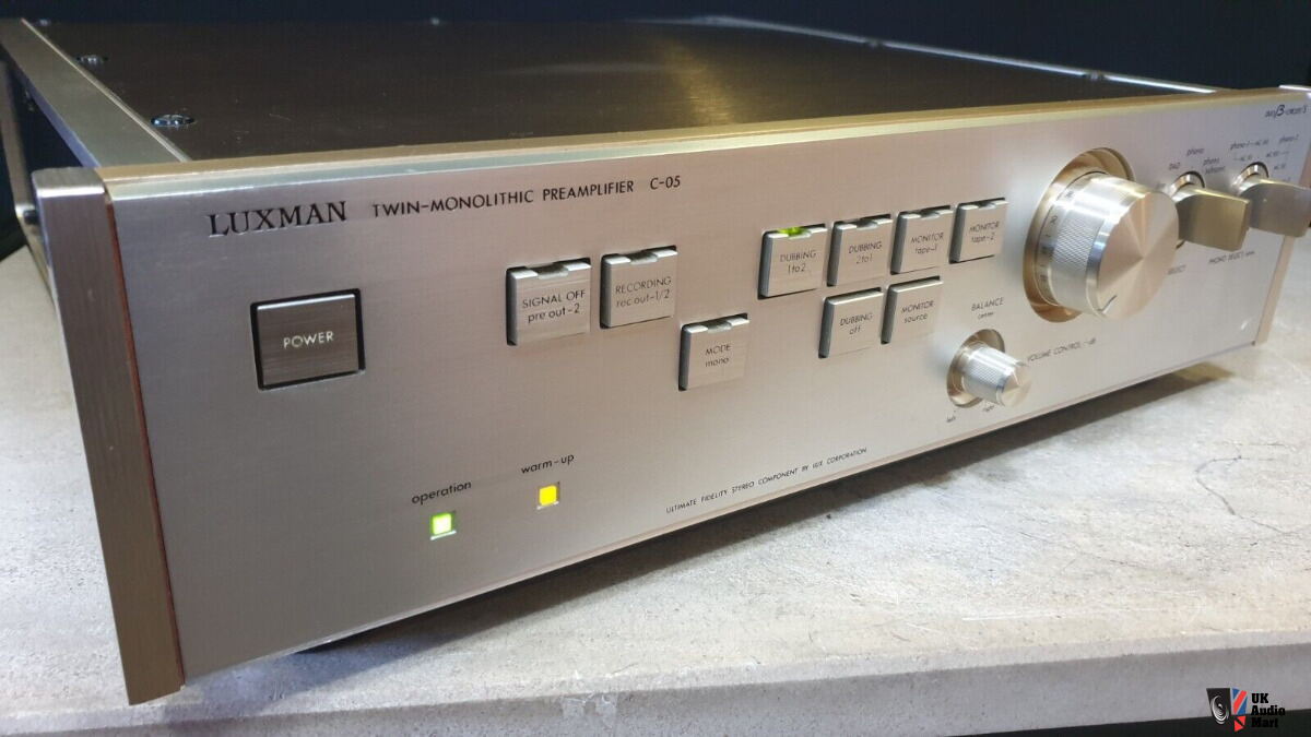 Luxman C-05 Preamplifier Photo #4610467 - UK Audio Mart