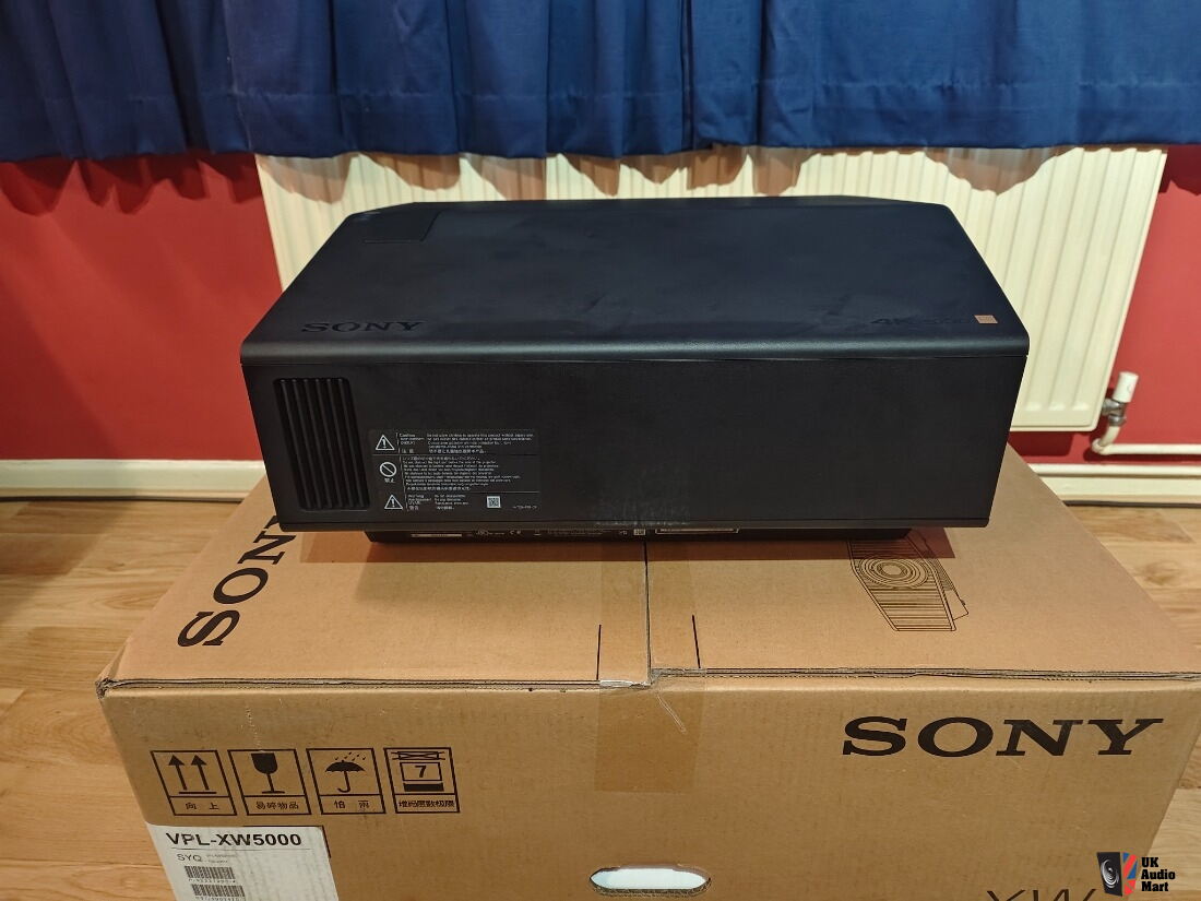 Sony VPL-XW5000ES 4k Home theater projector Photo #4730326 - UK Audio Mart