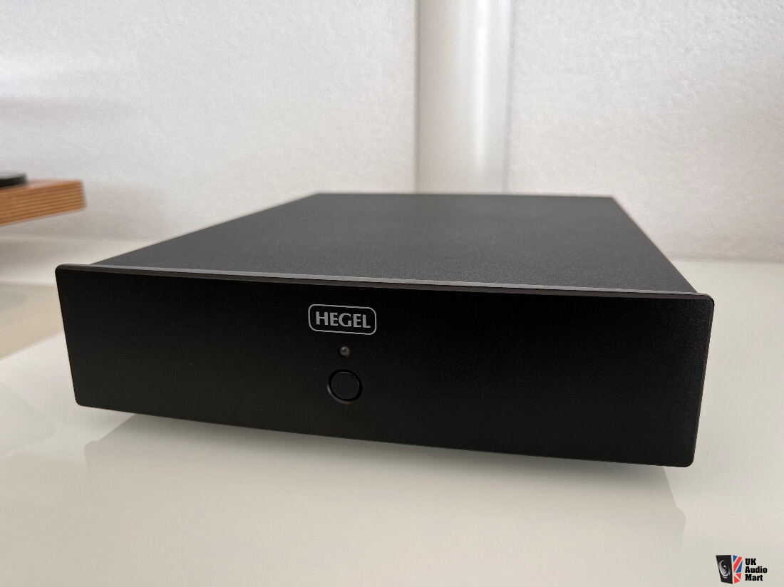 Hegel V10 Phono Preamplifier Photo #4737918 - UK Audio Mart