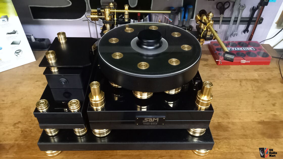S.A.M. Titan Gold Black version turntable Photo #4765912 - UK Audio Mart