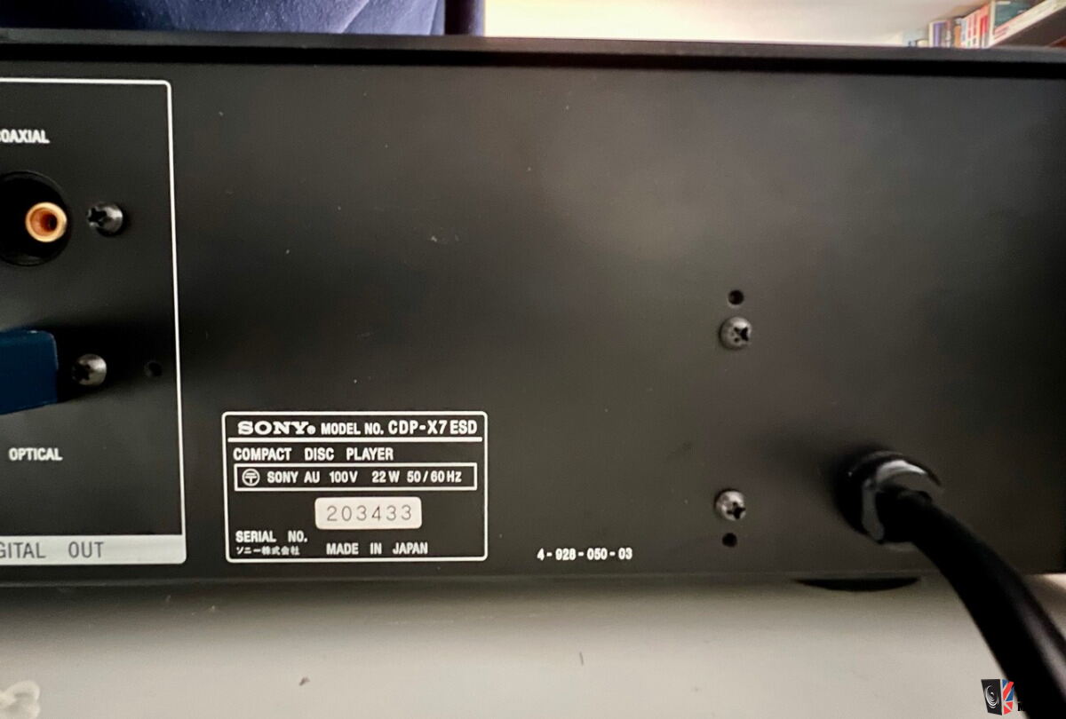 Sony CDP X7ESD CD Player Photo #5017355 - UK Audio Mart