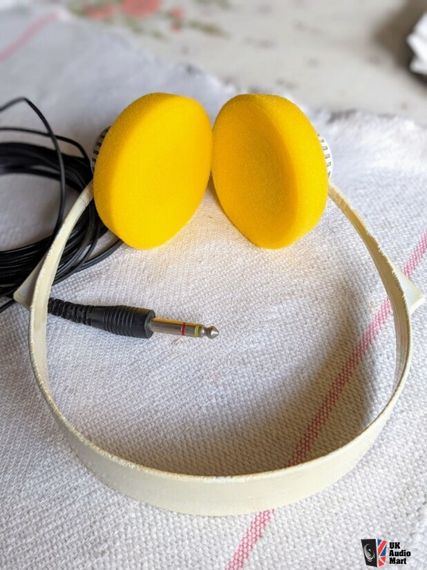 Sennheiser HD 414 Vintage Audiophile 2000 Ohm Headphone, Good Condition ...