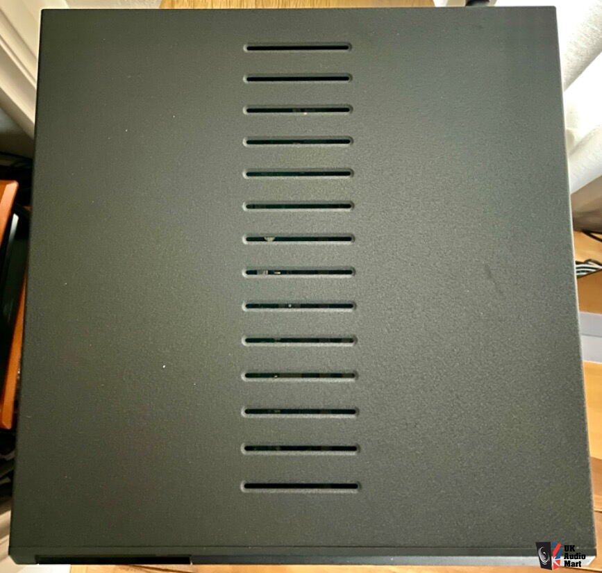 Linn Majik-I Integrated amplifier with never used Knekt remote control ...