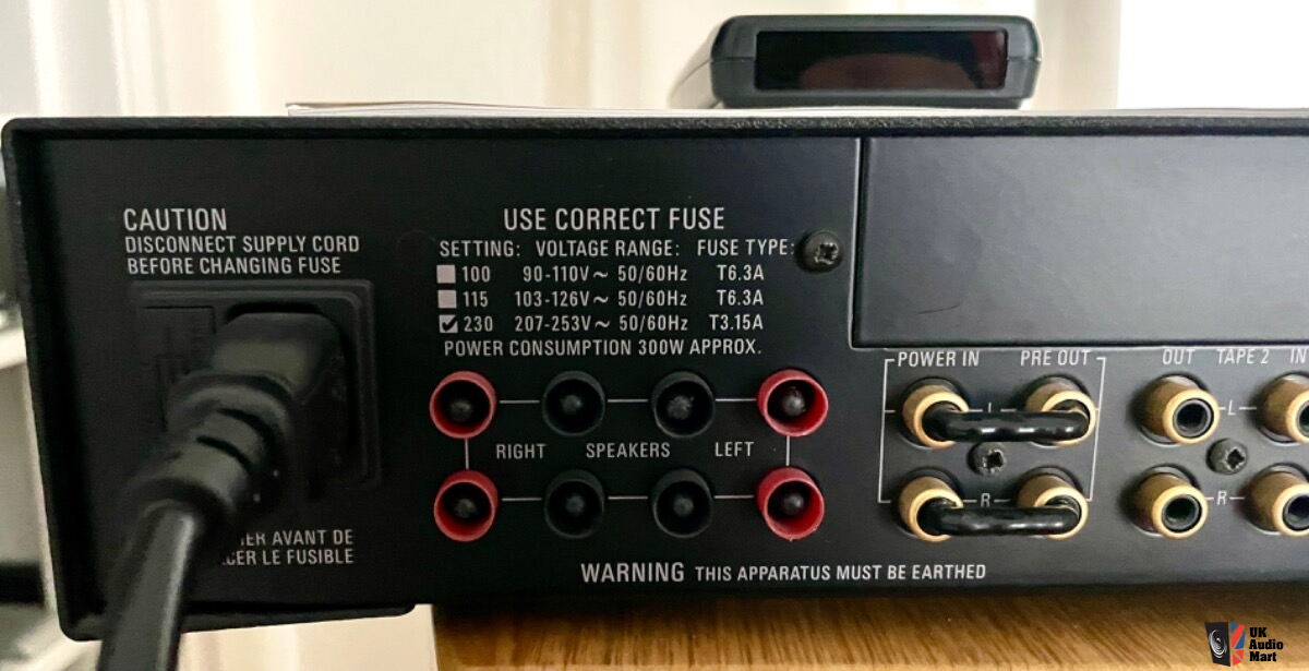 Linn Majik-I Integrated amplifier with never used Knekt remote control ...
