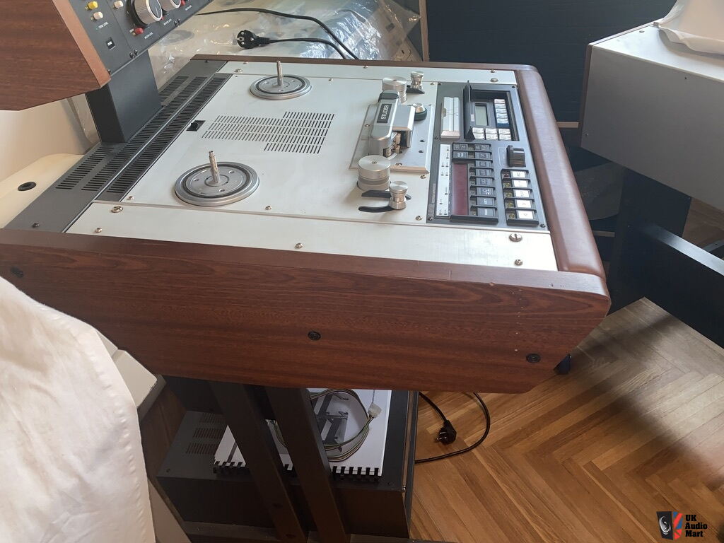 Studer A812 Photo #5102135 - UK Audio Mart