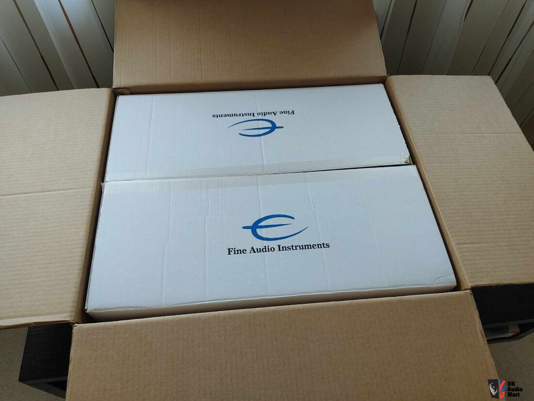 Electrocompaniet EC 4.8 MK2 + AW250-R pre and power amplifier for sale ...