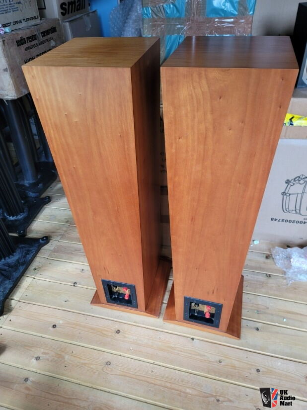 Castle Inversion 50 Speakers, Cherry, VGC Photo #5149504 - UK Audio Mart