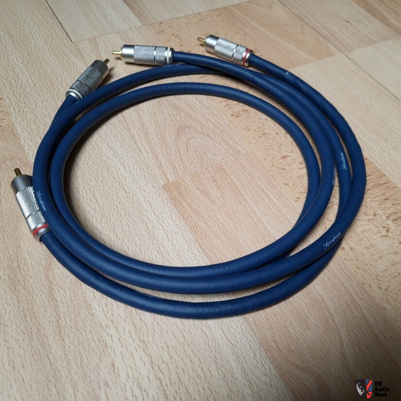 Accuphase AL10 rca interconnect 1 mtr pair Photo #5273620 - UK Audio Mart