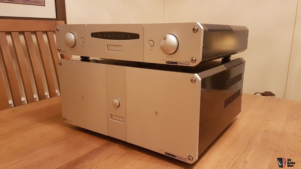 The Roksan Platinum Series PR15B Pre-Amplifier and the matching 1308 ...