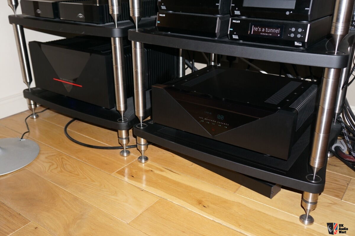 Gryphon Essence Pre & Power Amplifiers Photo #5969449 - UK Audio Mart