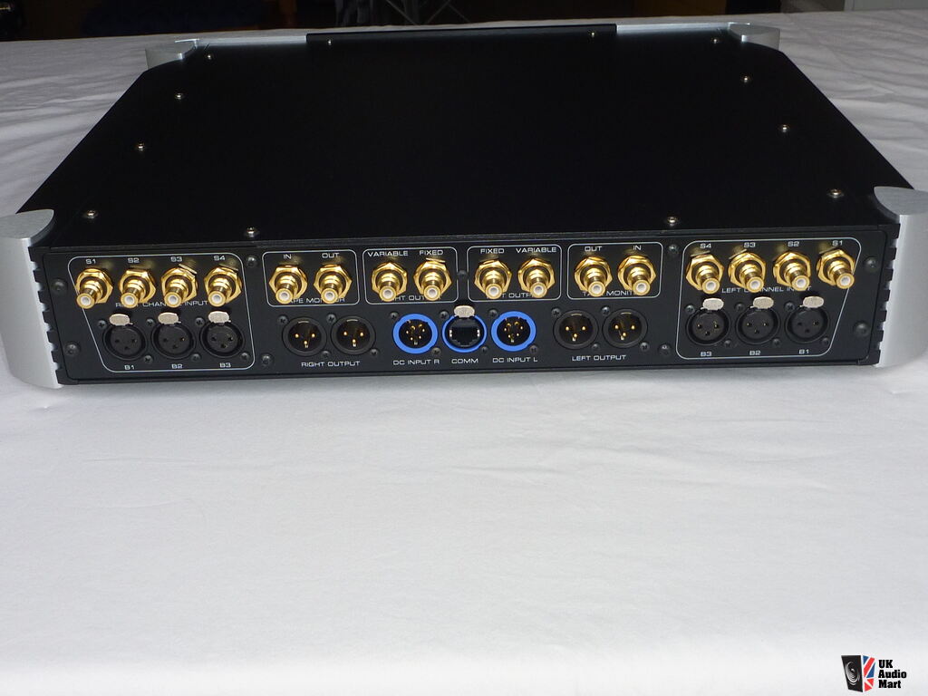 Moon P8-RS pre-amp Photo #829058 - US Audio Mart