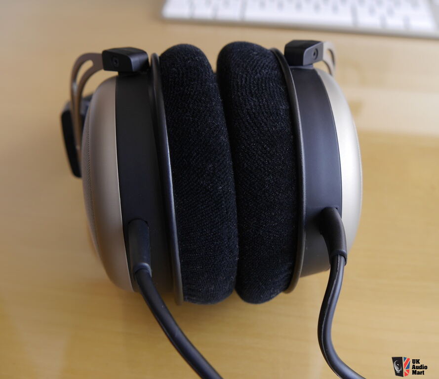 Beyerdynamic T1 Tesla Headphones Photo #988597 - UK Audio Mart