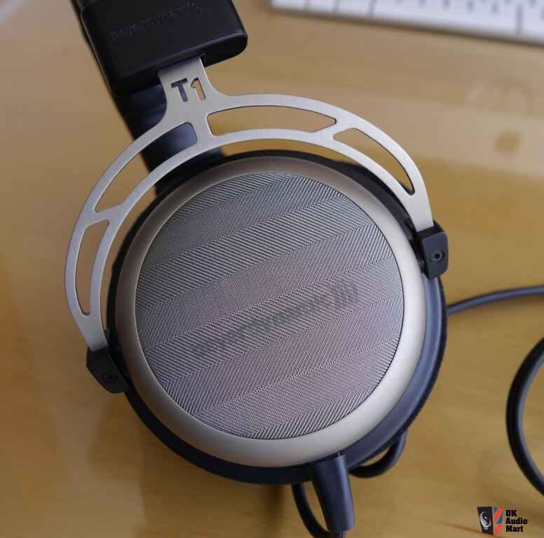 Beyerdynamic T1 Tesla Headphones Photo #988600 - UK Audio Mart